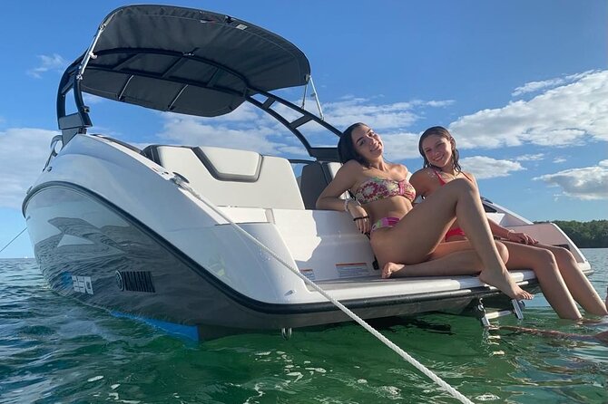 19 Ft boat tour around the Miami Bay, 2 or 4 hours, 6 people - Practical Tips for Your Miami Bay Boat Tour
