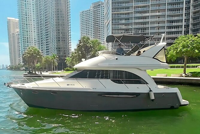 4-Hour 42 Meridian Yacht Rental with Captain in Miami Florida - The Booking Process and Practicalities