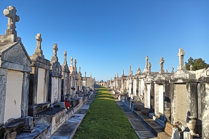 5 Cemeteries of New Orleans - Anne Rice's & other famous graves - Key Points