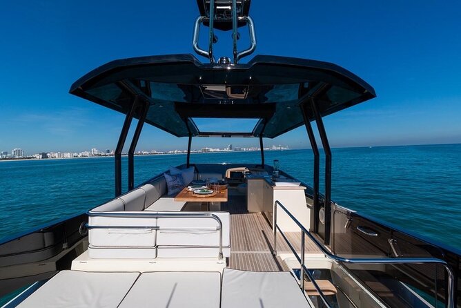 62ft Yacht Tour in Miami Beach with Captain Beneteau MC6 Fly - Who Should Consider This Yacht Tour?
