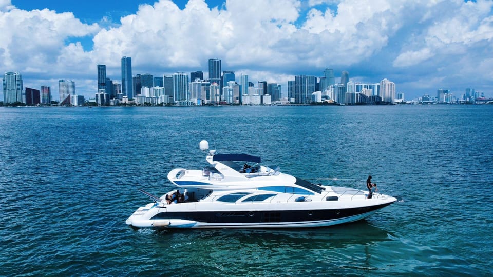 70ft Azimut available in Miami for up to 13 people. - FAQ