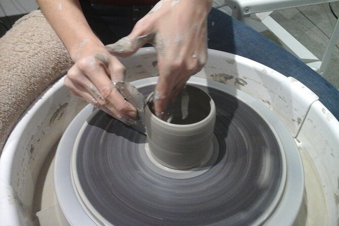 90-Minutes of Pottery Fun - In-Depth Look at the 90-Minutes of Pottery Fun in Seattle