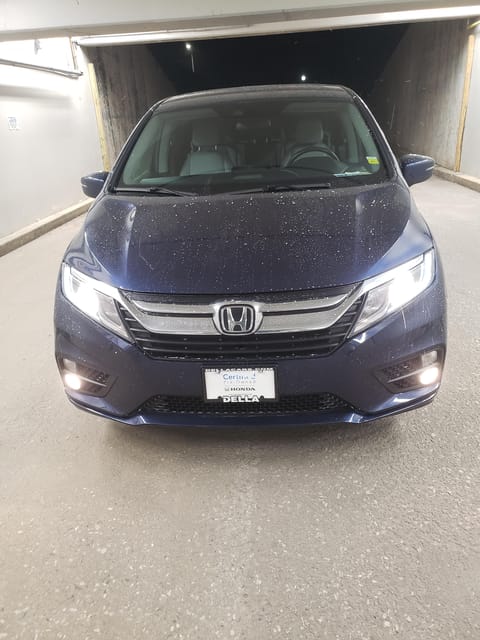 Airport Shuttle Services - Deep Dive into the Service and Reviews