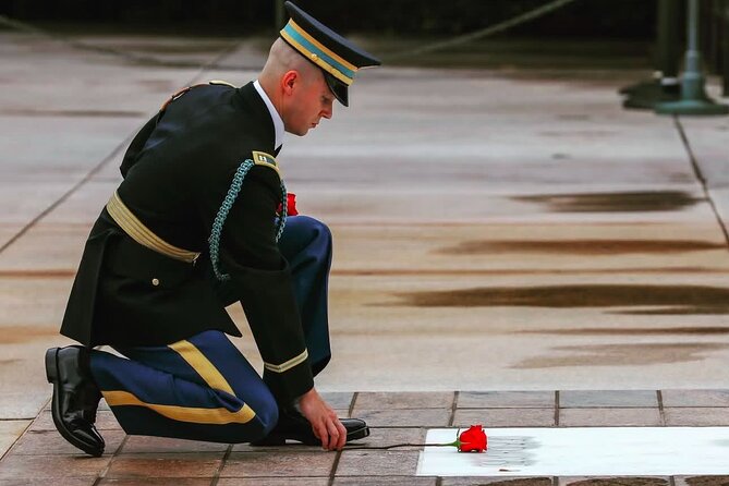 Arlington Cemetery: Tomb of the Unknown Soldier & JFK Gravesite - Key Points