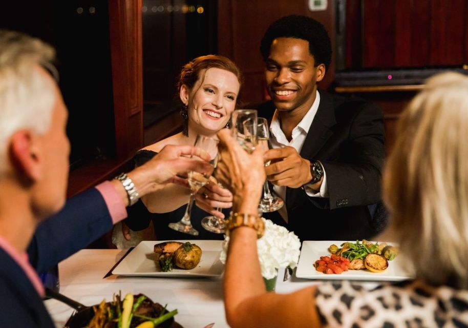 Baltimore: Christmas Eve Gourmet Brunch or Dinner Cruise