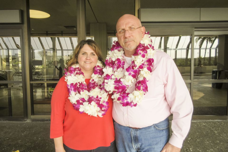 Big Island: Kona Airport Honeymoon Lei Greeting - Introduction