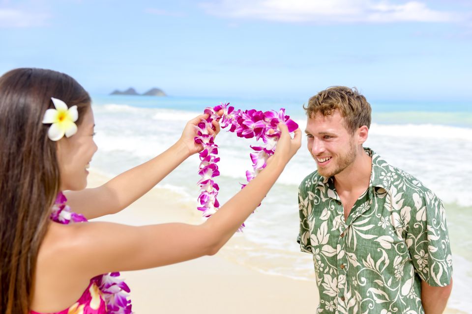 Big Island: Kona Airport Honeymoon Lei Greeting - What is the Kona Airport Honeymoon Lei Greeting?