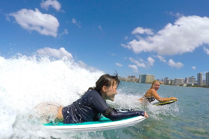 Bodyboarding 1-to-1 Private Lesson with Waikiki Courtesy Shuttle - A Deep Dive into the Waikiki Bodyboarding Lesson
