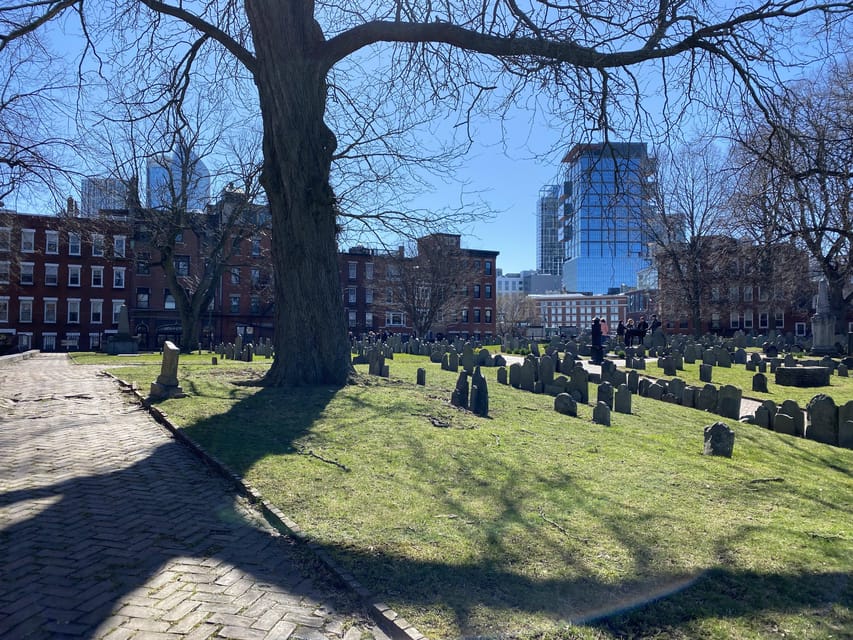 Boston: Freedom Trail Guided Walking Tour in French - The Sum Up