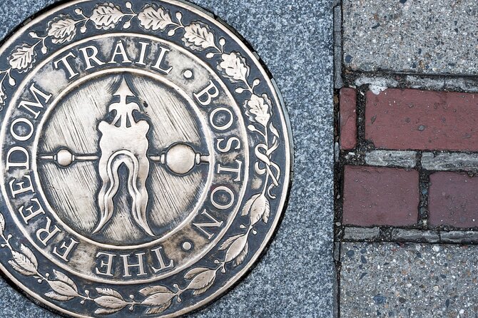 Boston Historic Pubs with Food & Drink, Ferry & Walking Tour