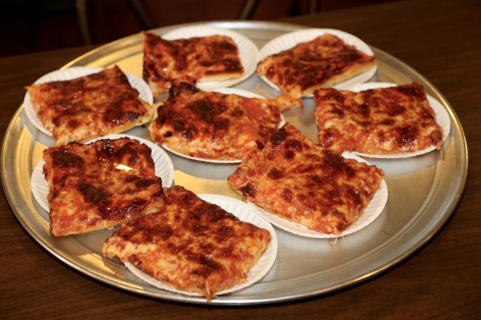 Boston: North End Pizza Walking Tour with 3 Slices & Cannoli - Exploring Boston’s North End with a Pizza and Cannoli Walking Tour