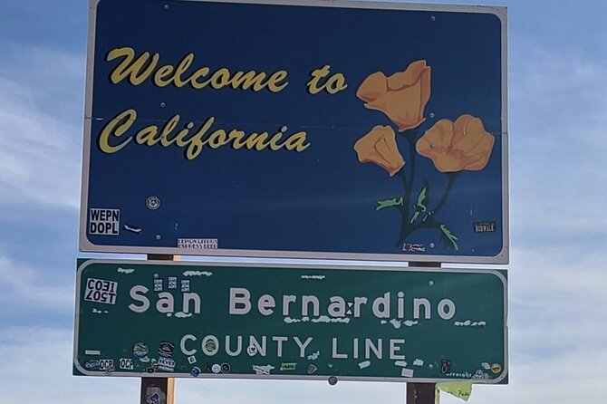 California desert, Red Rock Sign and Seven Magic Mts - Why This Tour Works