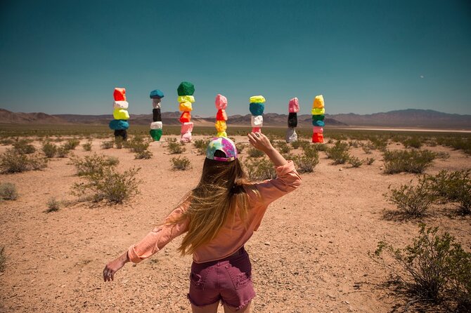 California Desert, Seven Magic Mountains and Las Vegas Sign - Who Is This Tour Perfect For?
