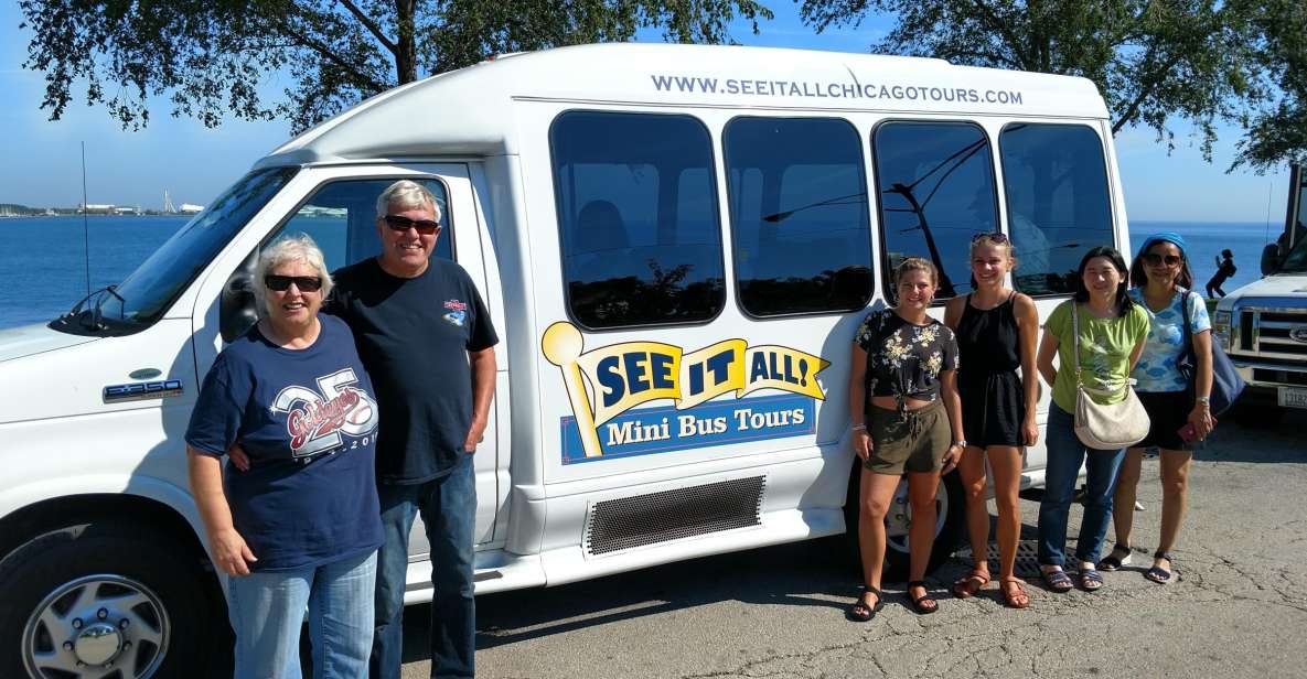 Chicago: City Minibus Tour with Optional Architecture Cruise