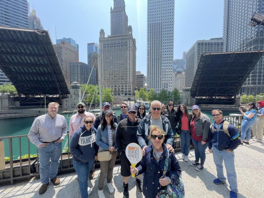 Chicago: Full Day Food Walking Tour + FREE Bike/Kayak Rental