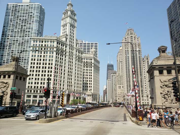 Chicago: Magnificent Mile Walking Tour - An In-Depth Look at the Magnificent Mile Walking Tour