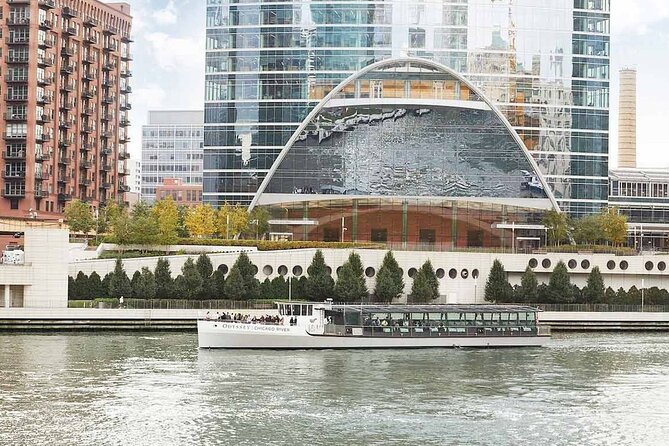 Chicago Premier Plus Brunch Cruise on the Chicago River - FAQs