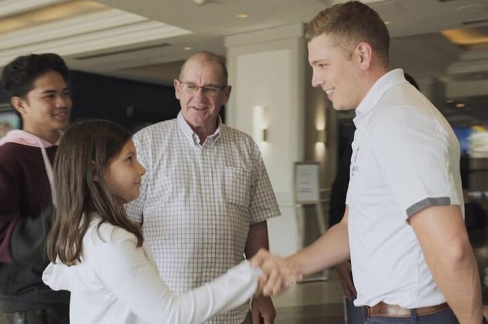 Chicago: Small-Group History and Architecture Walking Tour - The Guide and Group Size