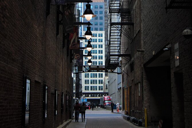 Chicago's Dark Side Self-Guided Smartphone Walking Tour - Detailed Breakdown of the Itinerary