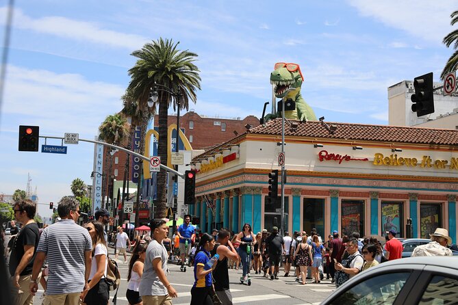 Combo: Ferrari, Bus Tour, Hollywood Sign and Beverly Hills - Who Should Book This Tour?