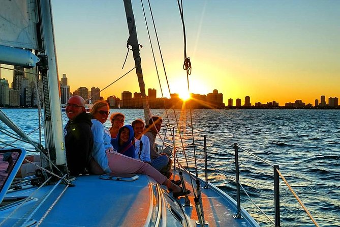 Come Sailing with us at Navy Pier: Sunset Sail on Lake Michigan - An In-Depth Look at the Sunset Sail Experience