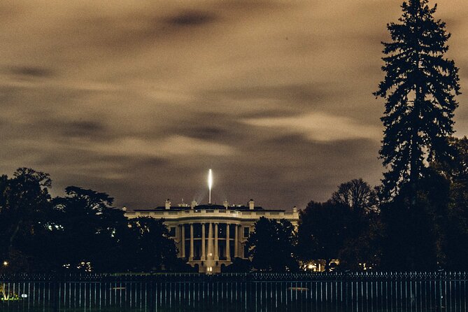 DC Ghosts Ultimate Dead of Night Haunted Ghost Tour - Exploring Haunted Landmarks: Blair House and Eisenhower Building
