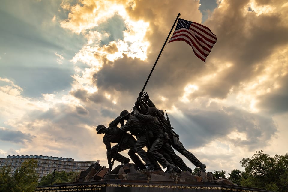 DC: Monuments & Memorials Sunset Tour by Open-top Bus - Who Should Consider This Tour?