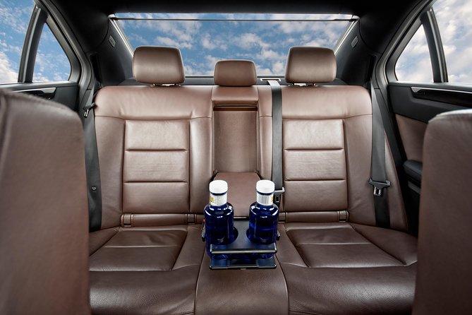 Departure from New Orleans to New Orleans MSY or Port by Sedan - An In-Depth Look at Your Private Transfer Experience