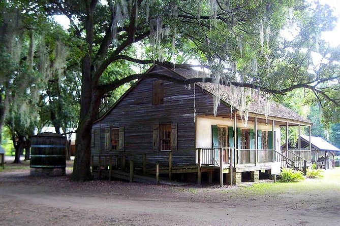 Destrehan Plantation and Large Airboat Tour from New Orleans - FAQ