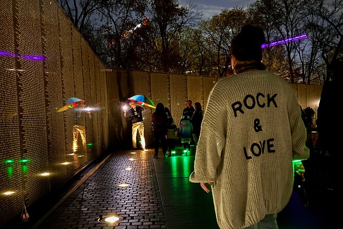 Discounted DC Night Tour With Magic LED- Snacks, LED Bracelets - Price and Value