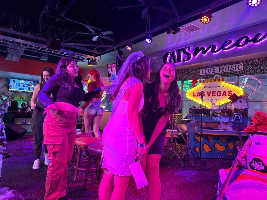 Downtown Las Vegas: Bar Crawl on Fremont St. - An In-Depth Look at the Fremont Street Bar Crawl