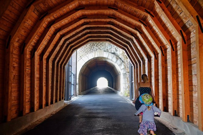 E-bike in Oregons Columbia River Gorges - The Value of the Tour: Is It Worth It?