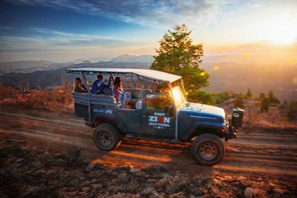 East Zion: Top of the World Sunset Jeep Tour - The Descent and Return