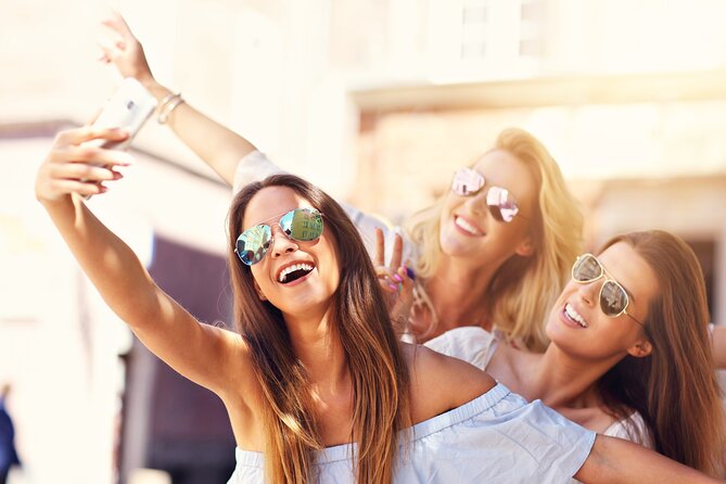 Echoes of Elegance: Chicagos Architectural Splendors - Who Will Love This Tour?