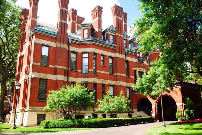 Echoes of Elegance: Chicagos Architectural Splendors - FAQ