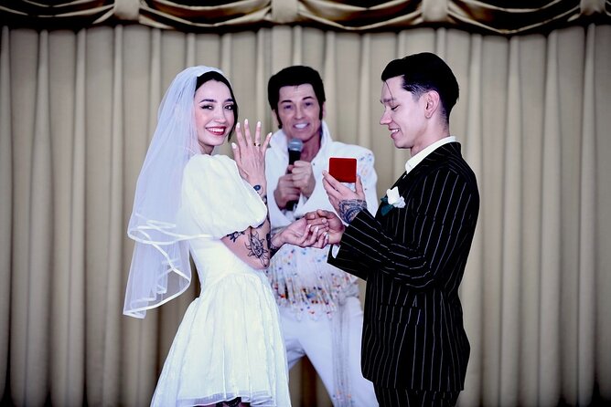 Elvis Chapel Wedding and Vow Renewal - Key Points