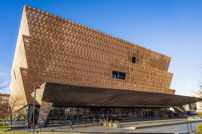 Essential Smithsonian Tour with NMAAHC Timed Entry - FAQs