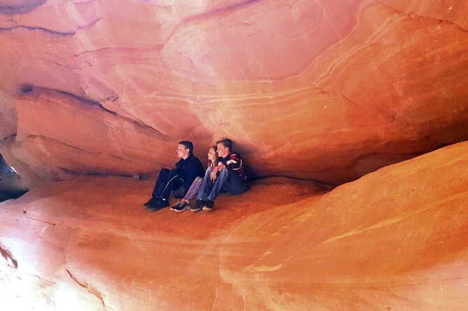 Experience a Secret Slot Canyon in Southern Utah! - Key Points