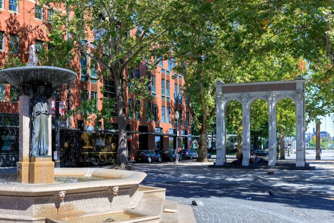 Explore Portland A Family Adventure - The Waterfront Park Trail: Scenic Relaxation