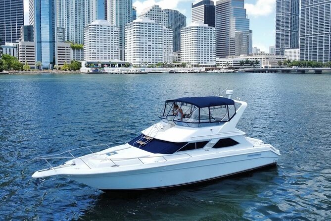 Fifty Yacht Searay Charter - What Makes This Yacht Tour Stand Out?
