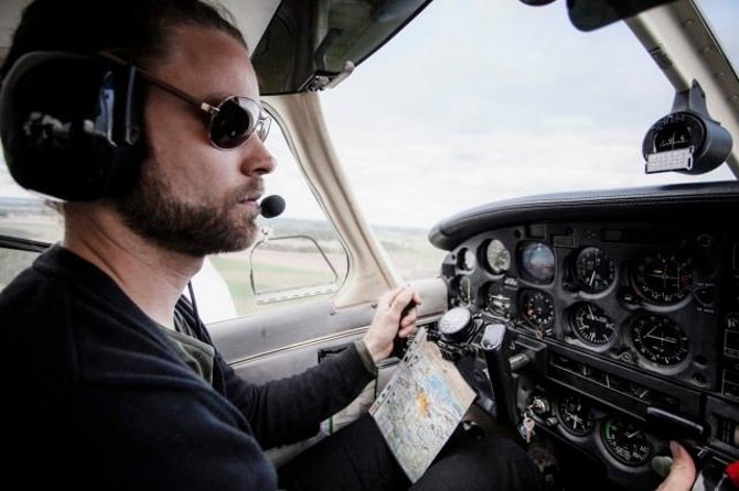 Fly a Plane in New Orleans: No Experience or License Required - What Makes This Flight Experience Special?