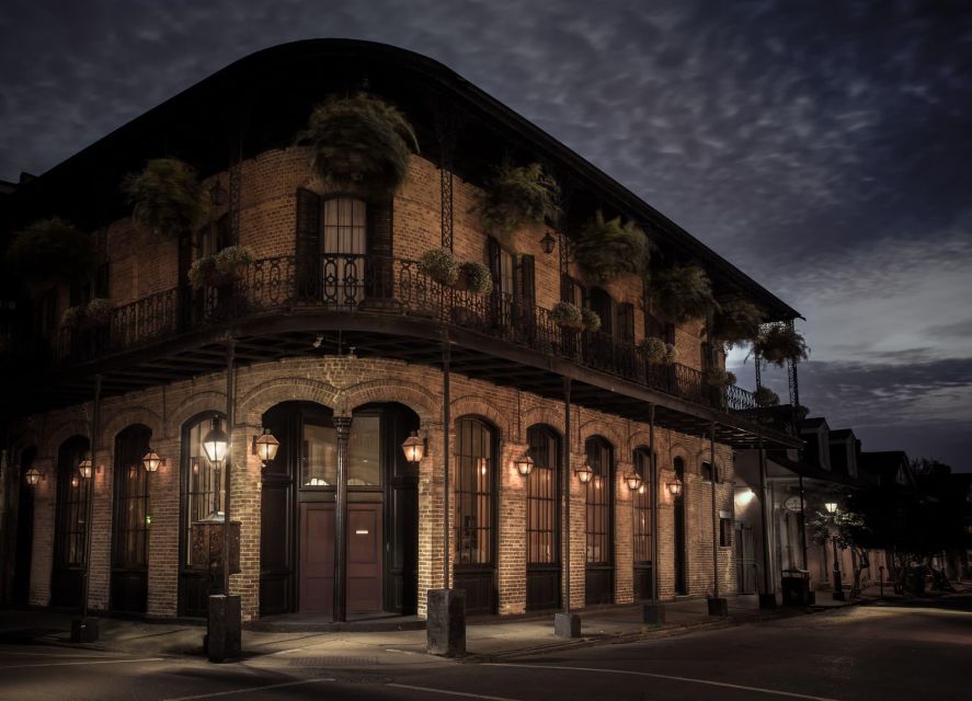 French Quarter Ghost Walk - What You Can Expect from the French Quarter Ghost Walk