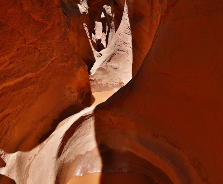 From Escalante: Dry Fork, Peekaboo & Spooky Slot Canyon Tour - An In-Depth Look at the Slot Canyon Tour from Escalante