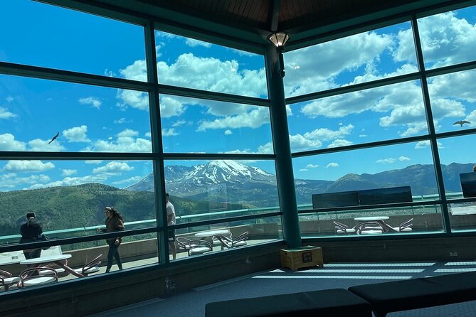 From Portland to Mt. Saint Helen Tour in a small group - Key Points