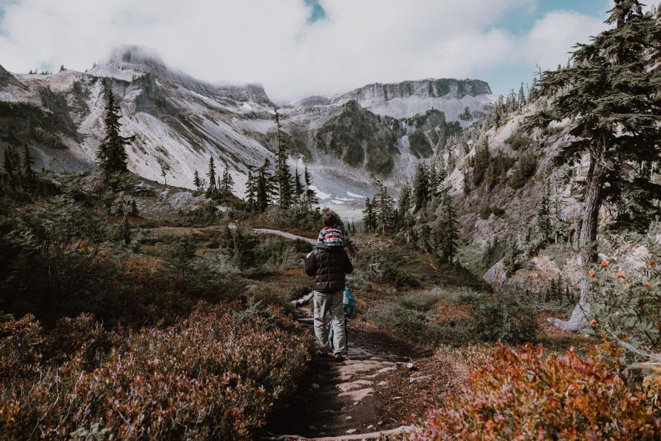 From Seattle - Enchanting Mt Baker & Cascade mountains tours - Exploring Fragrance Lake and Artist Point