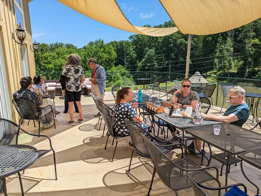 Full Day Winery Tour from Metro DC & Leesburg - 3 Wineries - Who Would Love This Tour?