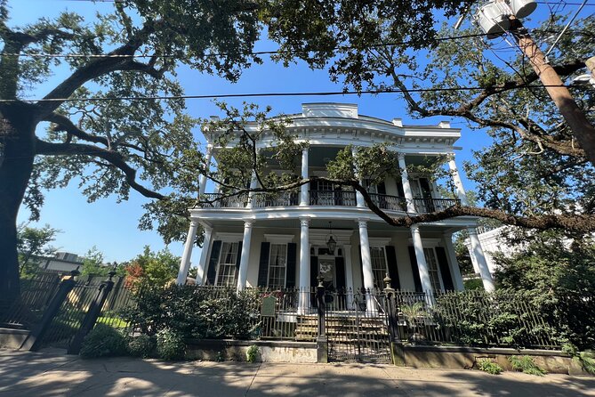 Garden District Architecture Walking Tour in New Orleans - Who Should Consider This Tour?