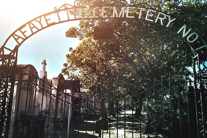 Garden District Celebrities Cemeteries Mansions and Mysteries Walking Tour - A Detailed Look at the Tour Itinerary
