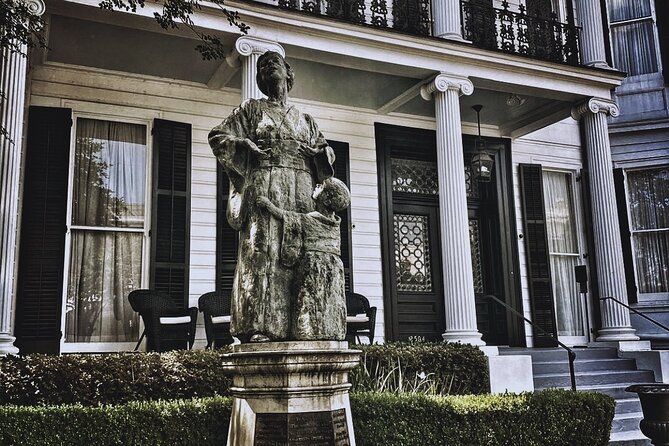 Garden District Celebrities Cemeteries Mansions and Mysteries Walking Tour - The Sum Up