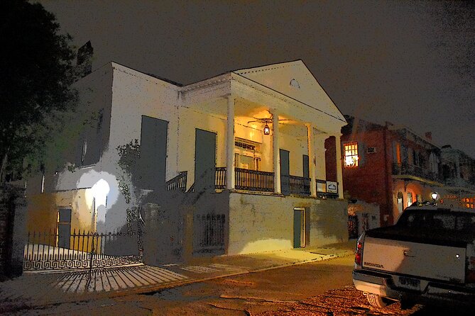 Ghost Stories and True Crime Walking Tour of the French Quarter - Exploring the French Quarter’s Haunted Corners
